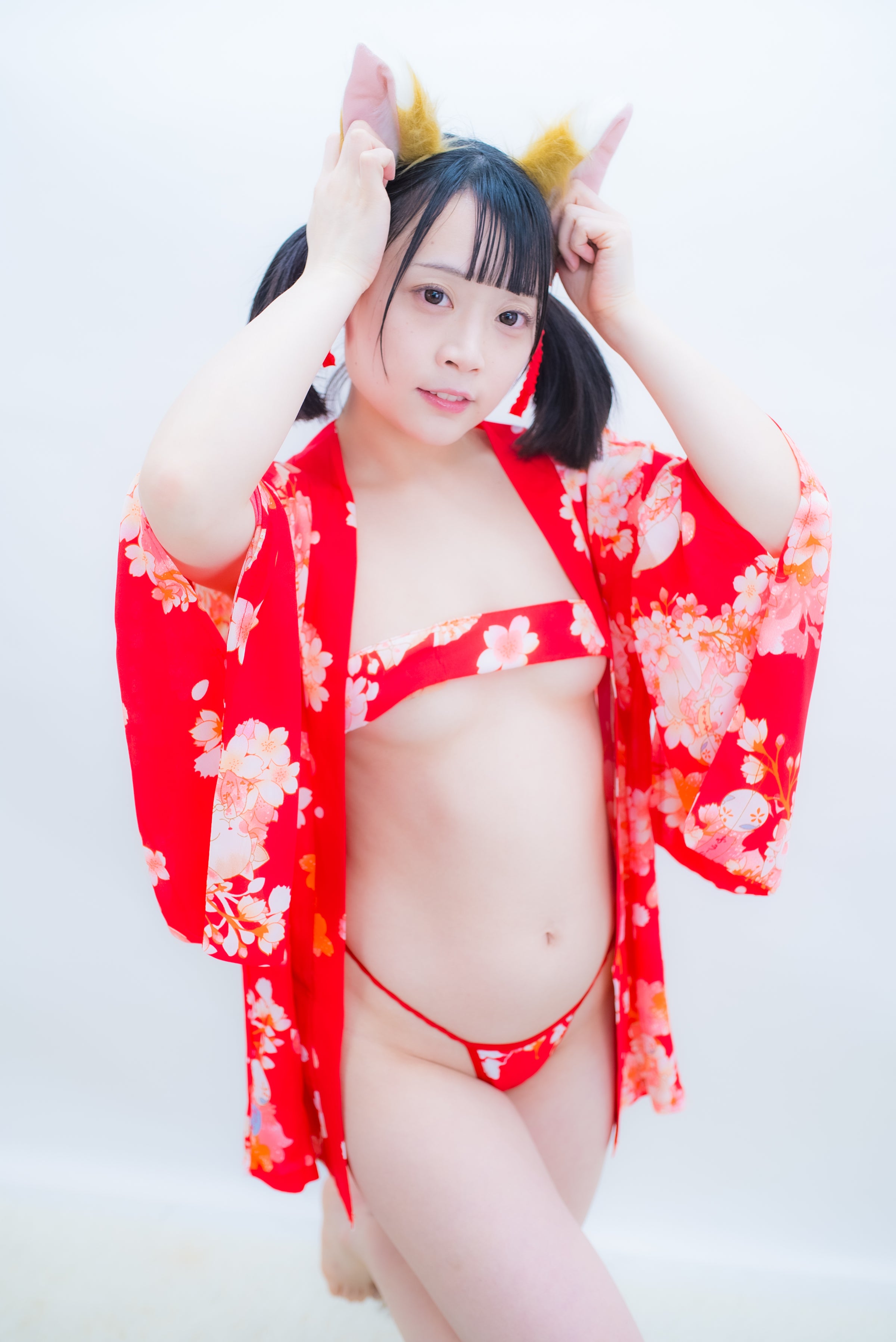 Shio Melon Fox Girl Gravure Photoset (Digital) – Gravure Kid